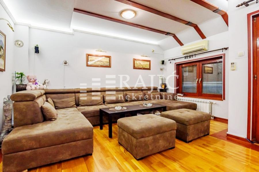Centar, Šantićeva, 105 m2, 4.0 #4412
430.000 €