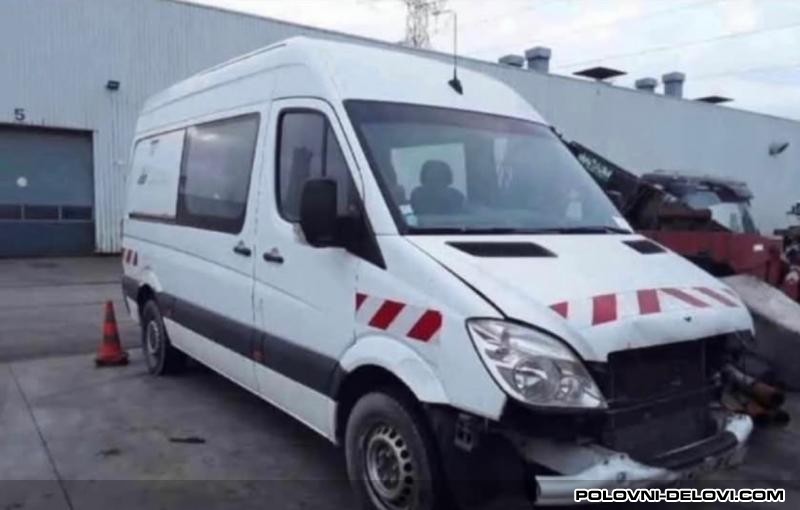 Mercedes Sprinter Kompletan Auto U Delovima