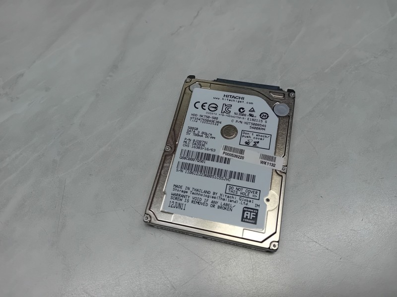 hard disk 2,5 sata 500gb ispravan hitachi