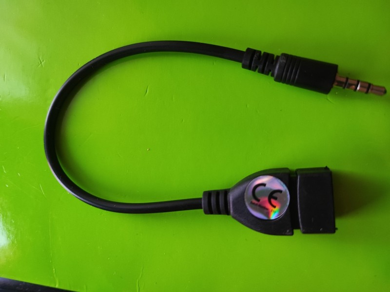 Kabl aux na usb