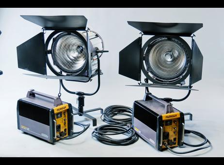 Emisioni aparat FILMGEAR DAYLIGHT PAR FACETED Set F4k with Barndoor
