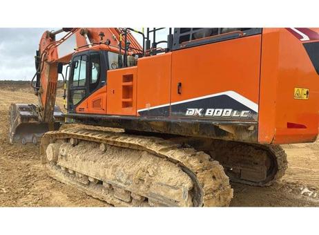 Polovni bager guseničar DOOSAN DX800LC-7