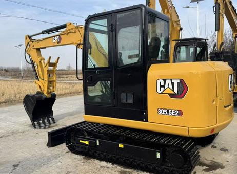 Korišćeni Caterpillar CAT 305.5E2 mini bager, godina 2019, 14.000 USD, dobro stanje, CE odobren, poreklo Kina