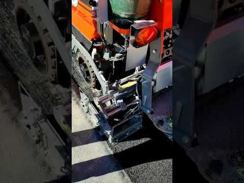 Mašina za popločavanje CM F175