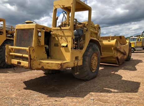 Građevinska mašina CAT 621B
