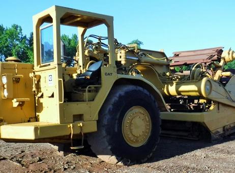 Građevinska mašina CAT 623B