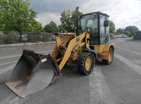 Loader Caterpillar 904B