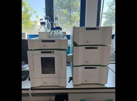 Farmaceutska/hemijska mašina PERKINELMER HPLC