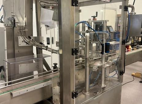 Mašina za slatkiše Jar Filling and Automatic Lid Application Jar Filling and Automatic Lid Application