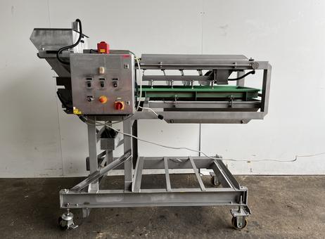 Mašina za slatkiše Dodmores Vibratory conveyor