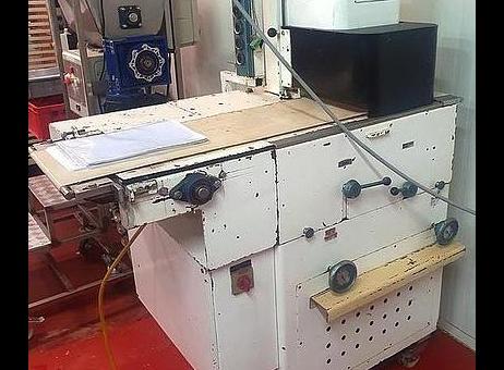 Bepek Hutt DP 100 Sistem za ekstrudiranje-sečenje-odmotavanje za marcipan