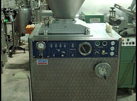 BAADER FILLER SA AUTOMATSKIM VAKUUMOM