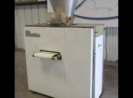 Razdelnik za testo Benier B8024