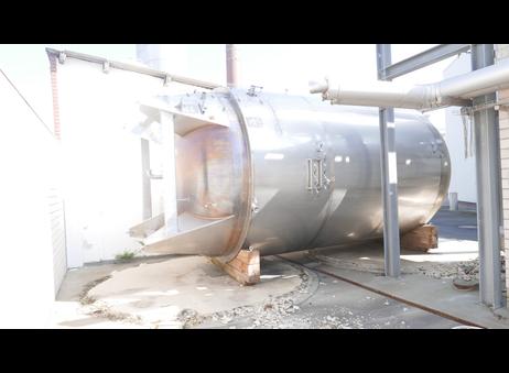 Mašine za hranu u 32,000 liter storage tank