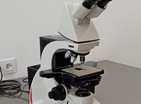 Laboratorijska oprema Leica DM2500