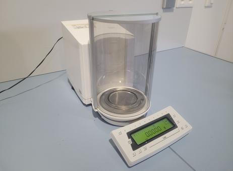Sartorius MC 410S precizna vaga 410 g / 0,1 mg