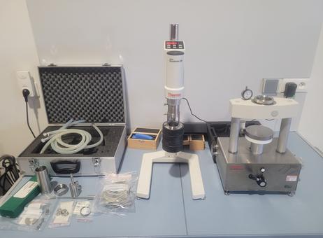 Viskozimetar THERMO HAAKE Viscotester 550 sa mernim sistemom ploča-konus PK 100 D