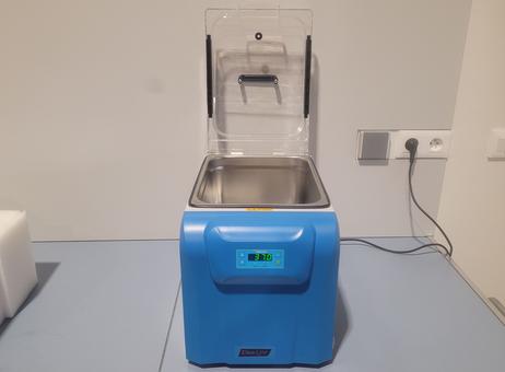Laboratorijsko vodeno kupatilo - 8 litara BENCHMARK B2000-8 MYBATH