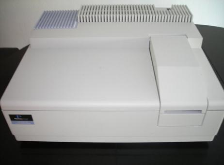 Spektrometar Perkin Elmer Lambda 35