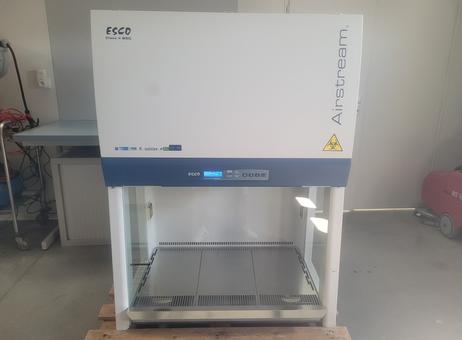 PSM / Микробиолошка безбедносна јединица 900 мм ESCO AIRSTREAM AC2-3E8