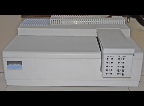 Spektrometar Perkin Elmer Lambada 20