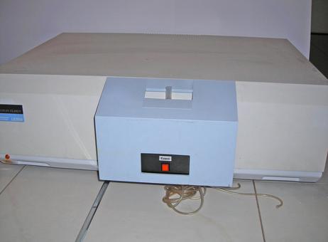 Spektrometar Perkin Elmer LS 50B