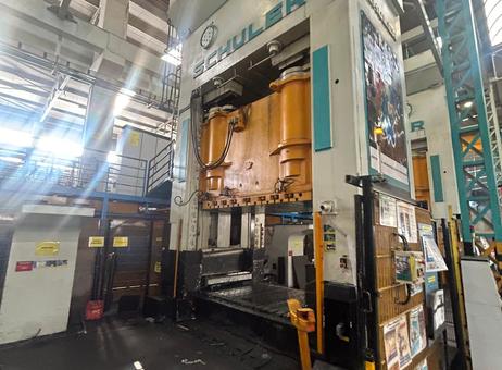 Kolenasta presa Schuler Schuler 800