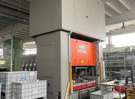 Ekscentrična presa MECFOND S2-300-2500-1450