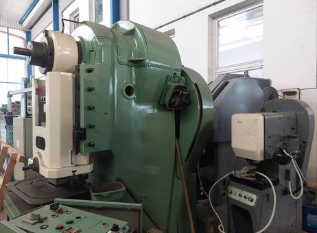 Ekscentrična presa Šmeral 160t