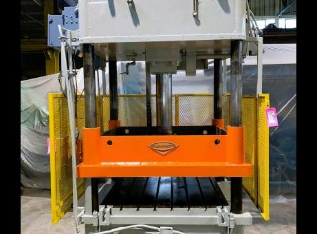 Ekscentrična presa B&amp;T 75 TON TRIM PRESS DIE CASTING