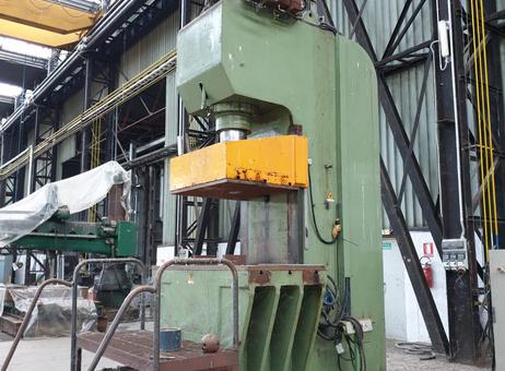 COLLO DI CIGNO 400 TON