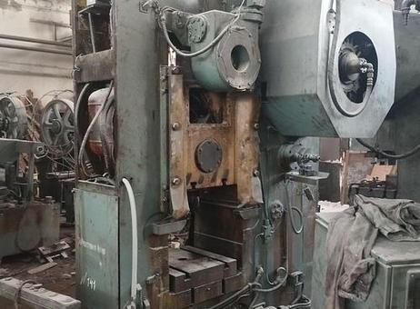 Barnaul, Rusija KB8336 Presa sa zglobnim člancima