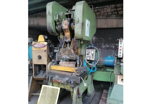 Presa RAIMONDI 60 TON