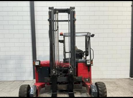 Kubota M4 24.4 Преса