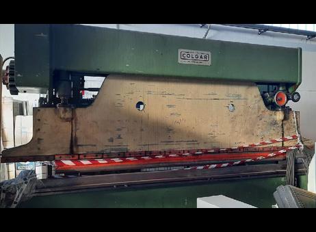 Presa PRESSA PIEGATRICE COLGAR MECCANICA A FRIZIONE PNEUMATICA A 2 VELOCITà 3000X60 / 80 TON