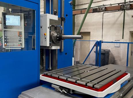CNC Mašina za bušenje stolnog tipa TOS WH 10 CNC