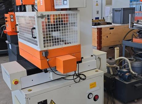 EDM mašina za sečenje žice Robodrill HD 30