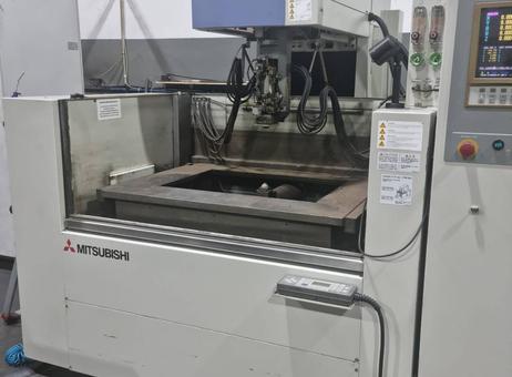 EDM mašina za sečenje žice MITSUBISHI FX30