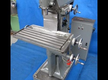 univerzalna glodalica DECKEL FP1