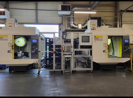 2 FANUC ROBODRILL D21 LIB5 5-osnovni vertikalni centri za obradu + 1 FANUC M-20iA robot (2018. godina)