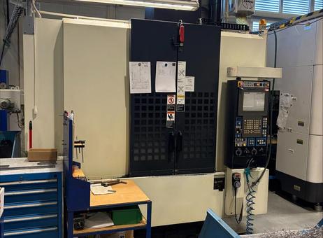 Vertikalni obradni centar Makino S56