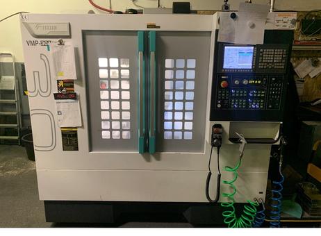 Vertikalni obradni centar Feeler VMP-30A