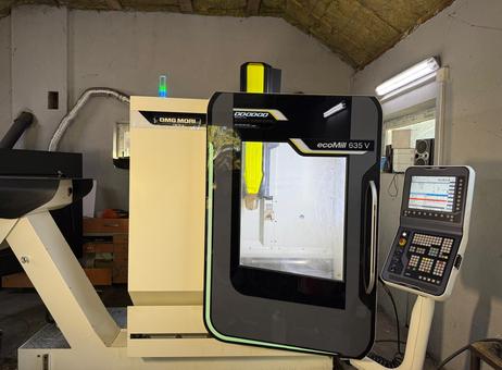 Vertikalni obradni centar DMG MOR ecoMill 635 V