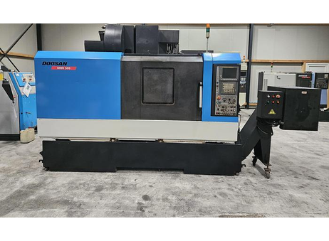 Obradni centar - vertikalni Doosan DNM 500