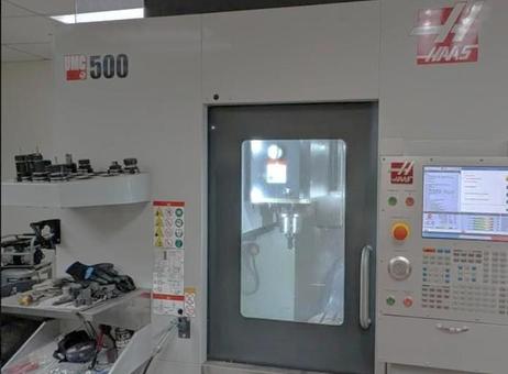 Vertikalni obradni centar Haas UMC-500SS