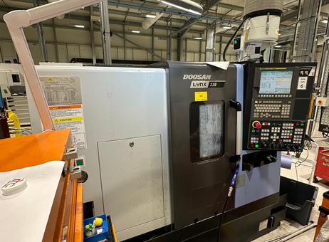 cnc strug Doosan Lynx 220B
