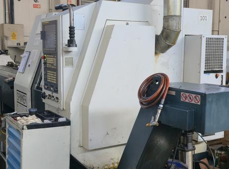 CNC tokarni stroj Spinner TTC300-52SMMCY sa utovarom šipke