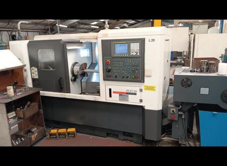 cnc strug HWACHEON HI TECH 200B