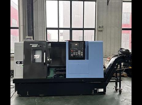 cnc strug DOOSAN LYNX 235 II