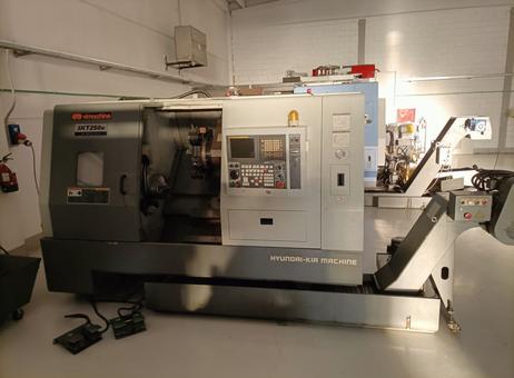 cnc strug HYUNDAI SKT 250 M